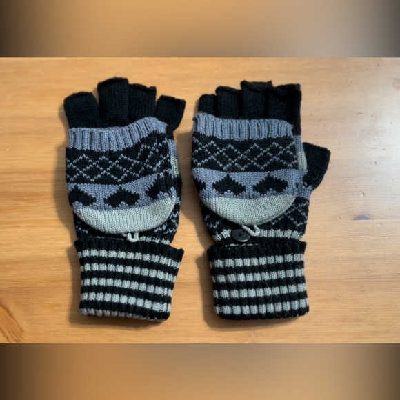 Accessories | 2 In 1 Convertible Mittens In Black And Grey | Poshmark
